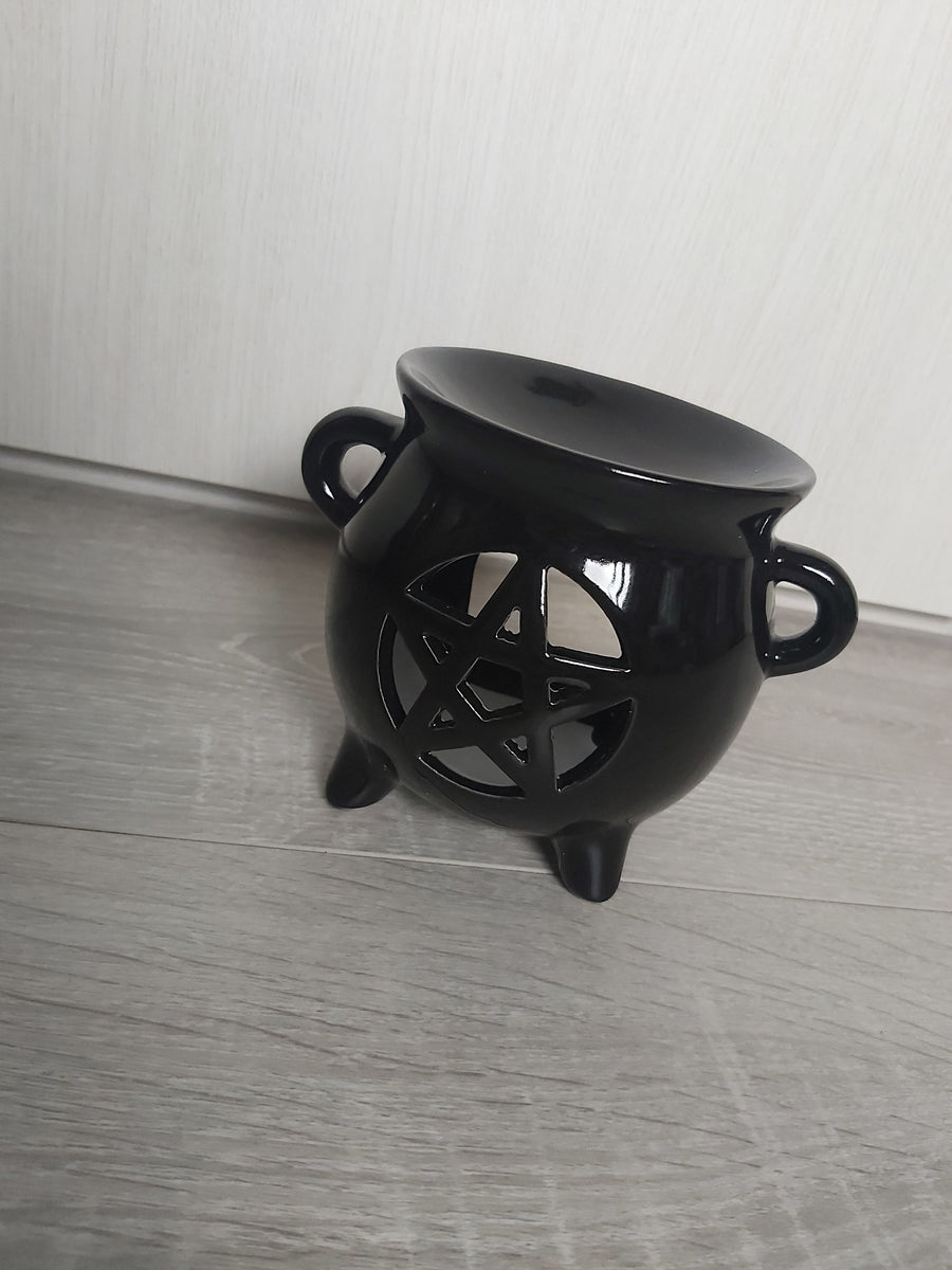 Pentagram Cauldron Oil Burner – cloakandcasket